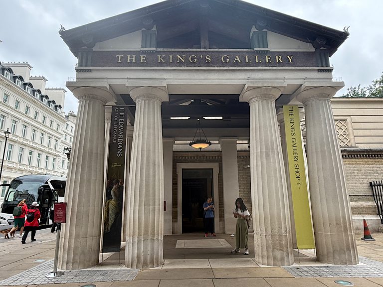 今日の旅メモ（Buckingham Palace / Waitrose / Sainsbury’s） - 東京弁当生活。